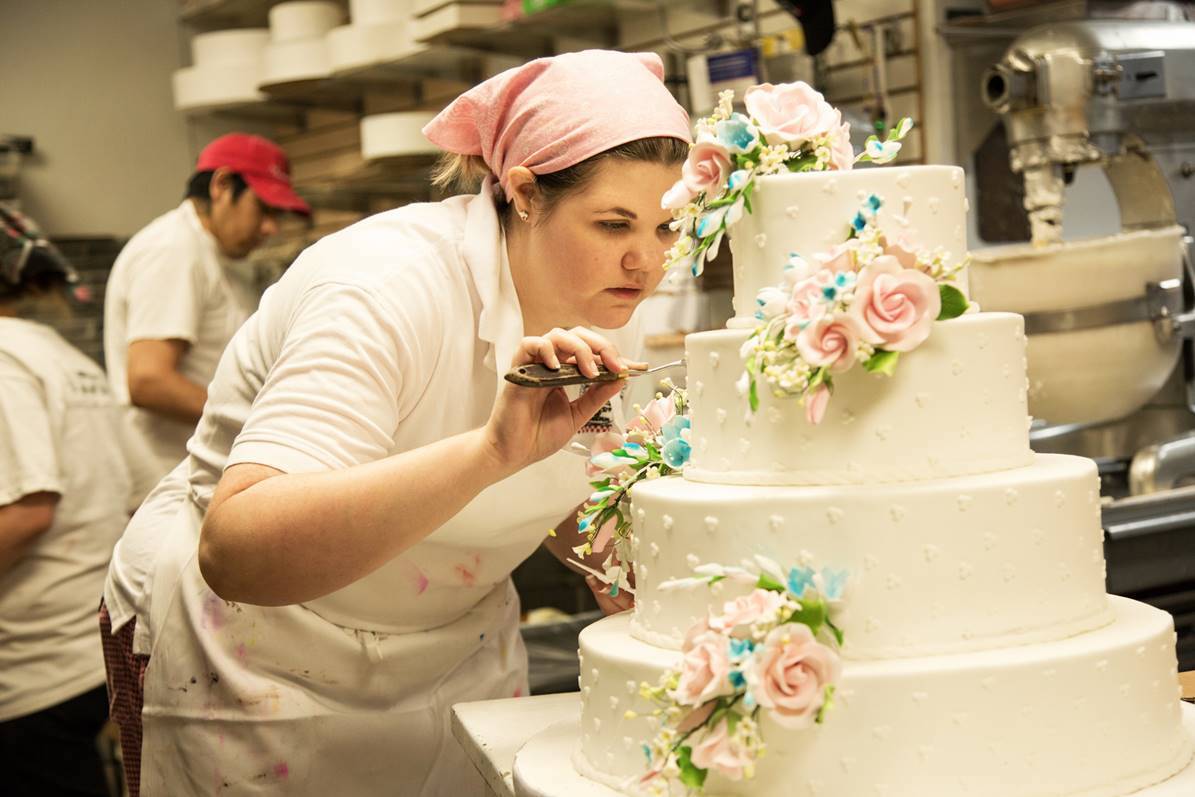 BP Cake - Commercial Photography Illustration Design Production | RR&Co